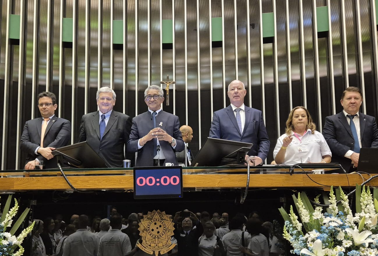 Câmara dos Deputados celebra 110 anos do HAC em Sessão Solene - FEBEC